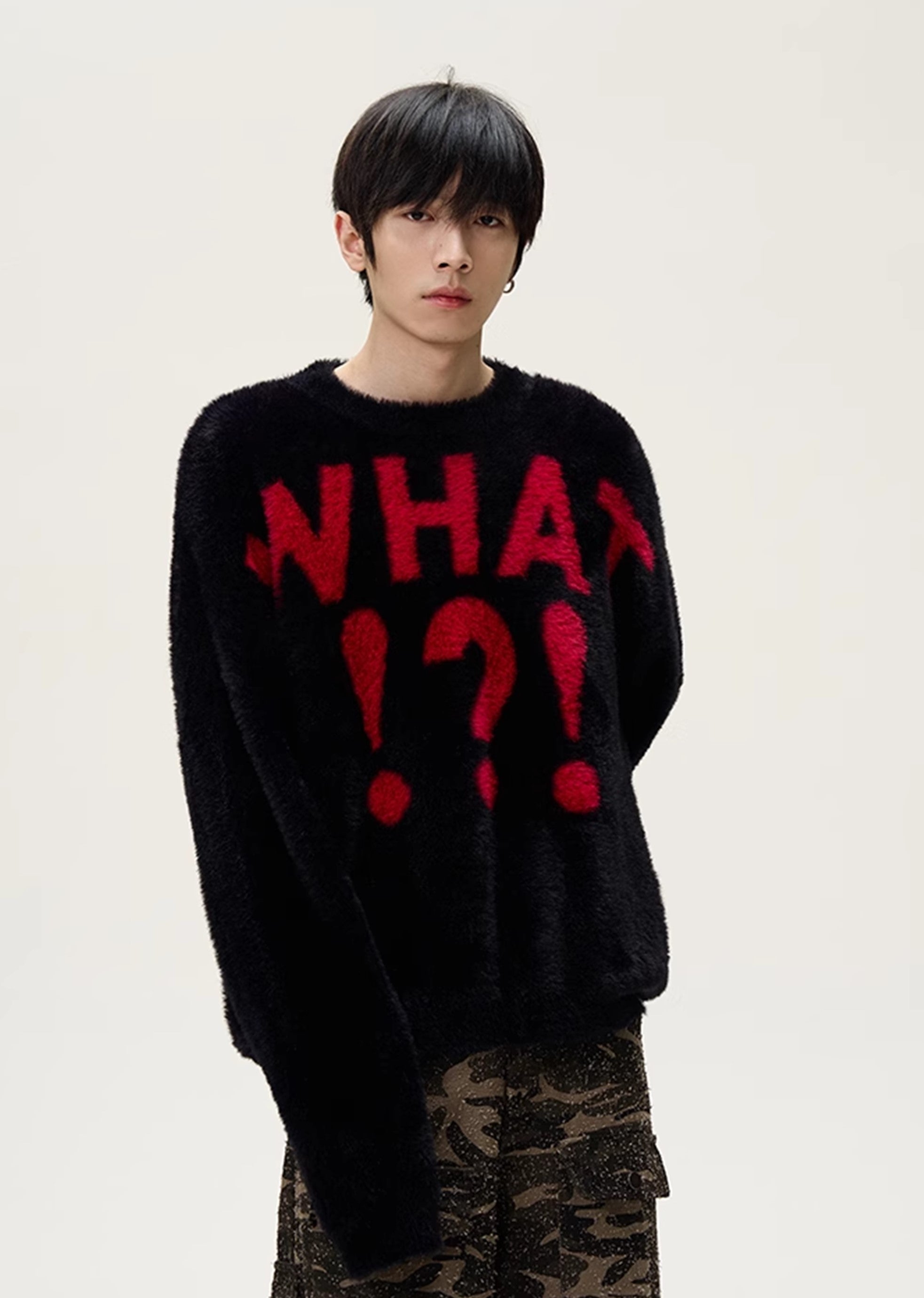 Mysterious and mysterious front initial design pop color knit sweater ...